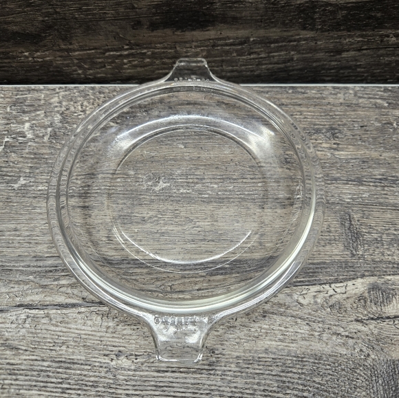 Pyrex | Kitchen | Pyrex Glass Replacement Lid 68c3 Cinderella Tabs ...